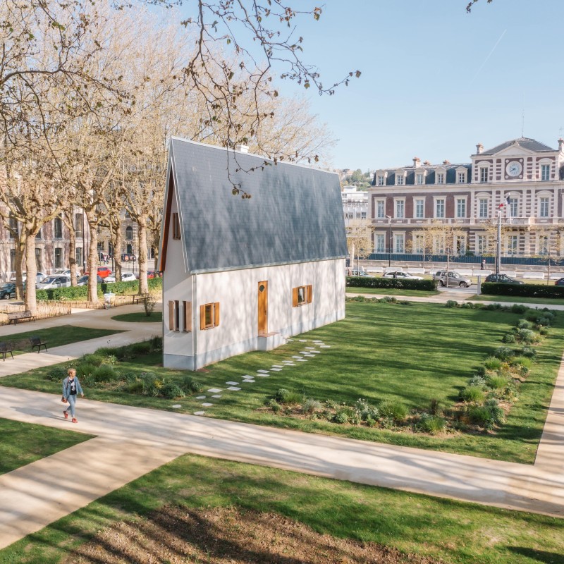 Un Été Au Havre - Narrow House